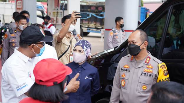 Direksi Pertamina Tinjau dan Pastikan Kesiapan Layanan BBM menjelang Ramadhan Idul Fitri ...