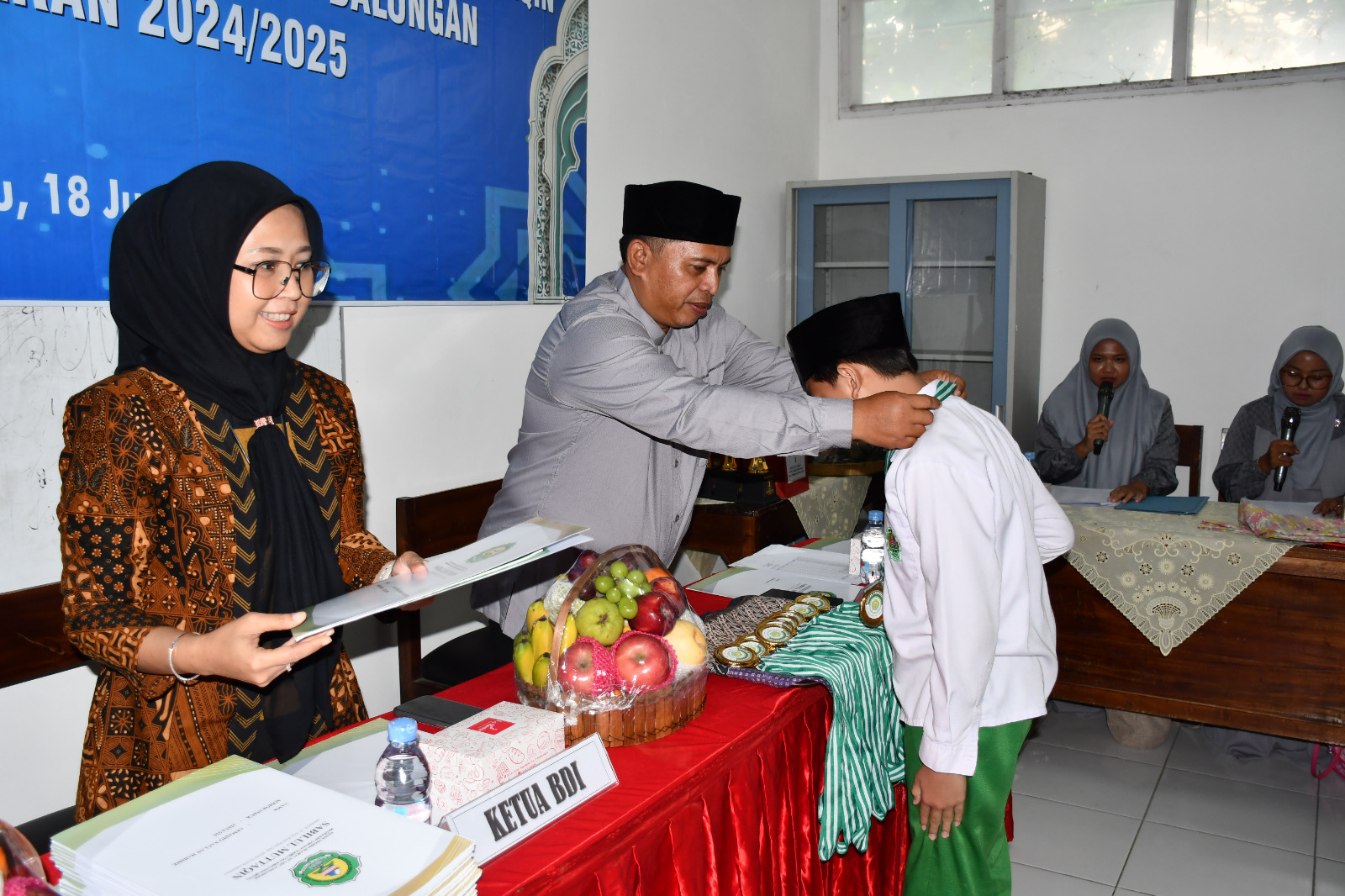 22 Santri MDTA BDI Kilang Pertamina Balongan Lulus, Pelepasan ...